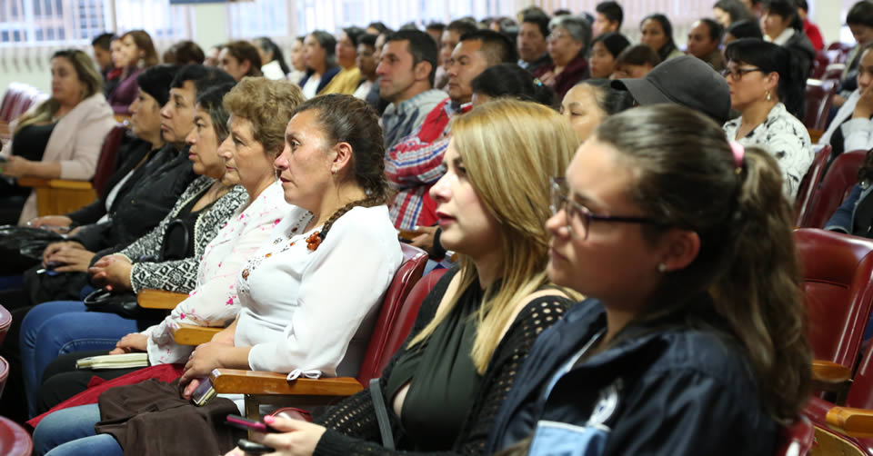 ENCUENTRO CON PADRES DE FAMILIA FORTALECE LA FORMACIÓN PROFESIONAL